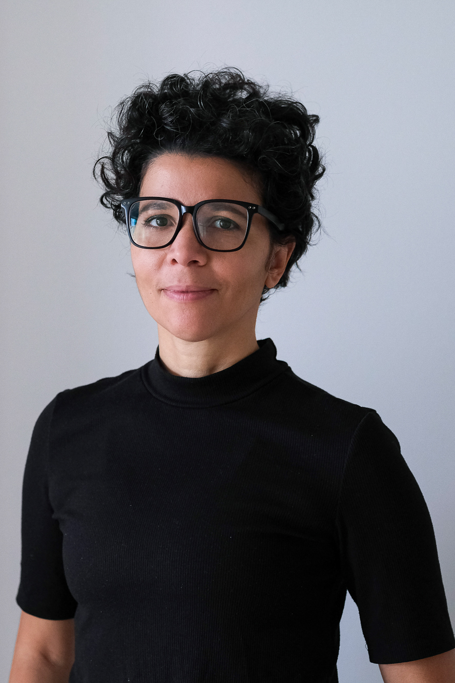 About – Ananda Lima